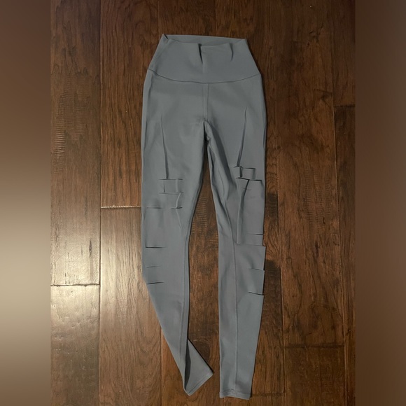ALO Yoga | Pants & Jumpsuits | Alo Yoga Pants Leggings With Cut Outs ...